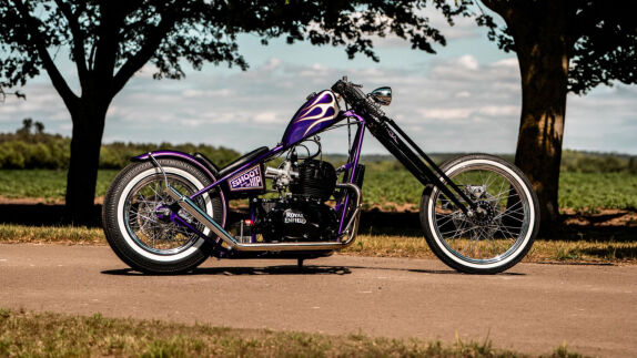 Royal Enfield Busted Knuckles Build Off: Sechs Shotgun-650-Umbauten auf ...