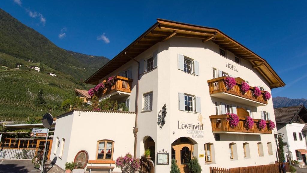Hotel Restaurant Löwenwirt in Südtirol – Motorradhotel
