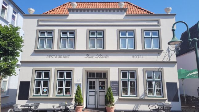 Zur Linde Hotel und Restaurant an der Nordsee ⌀ 4,1/5 – Motorradhotel