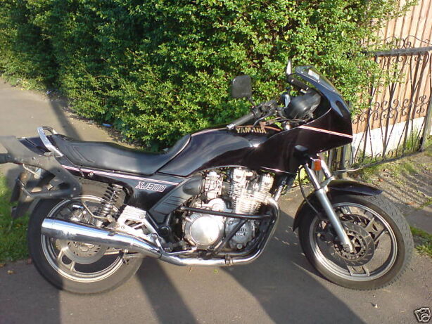 Yamaha XJ 900 F alle Baujahre bis 1994 - Technische Daten