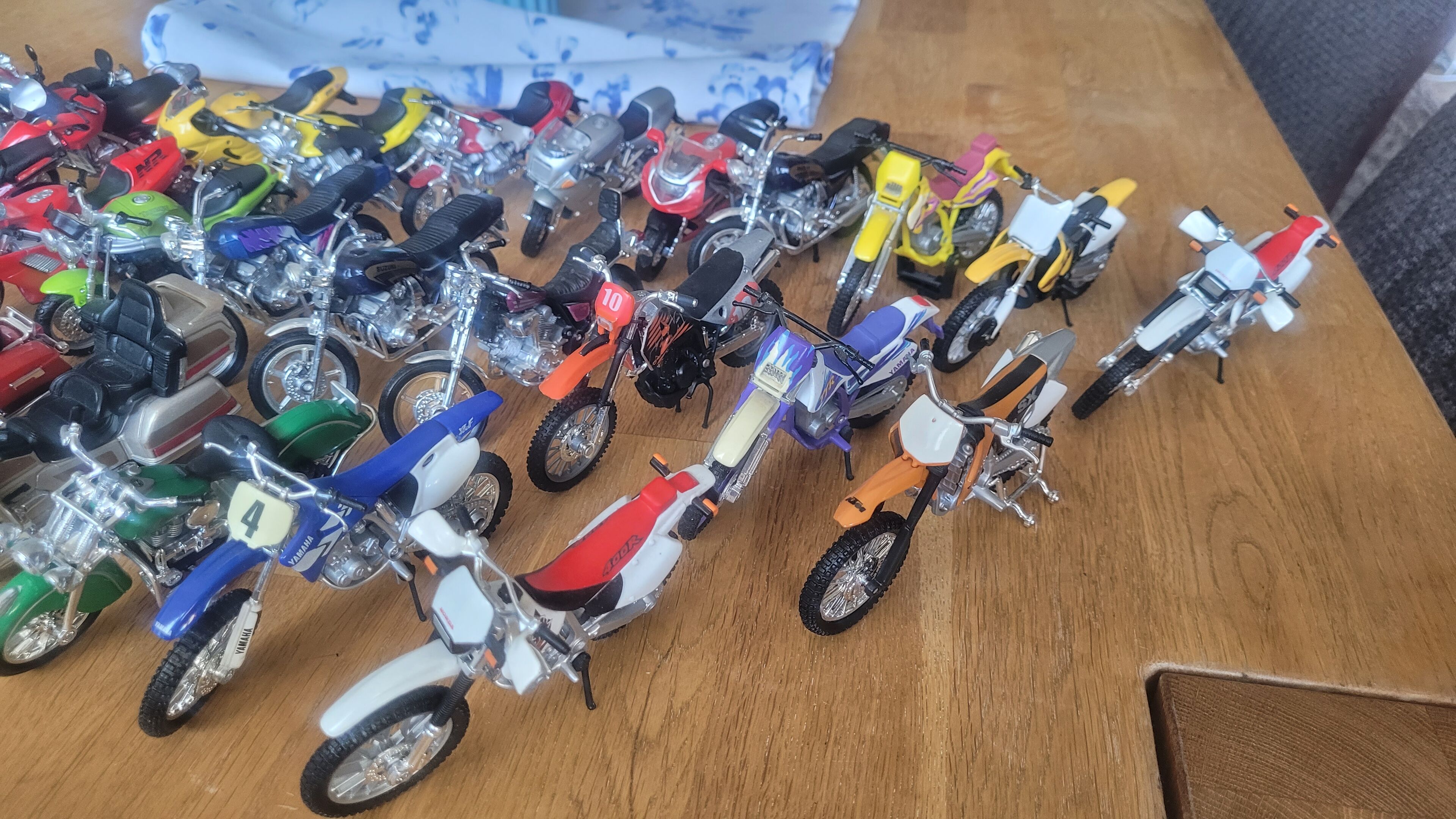 35 Mopeds abzugeben. :-)